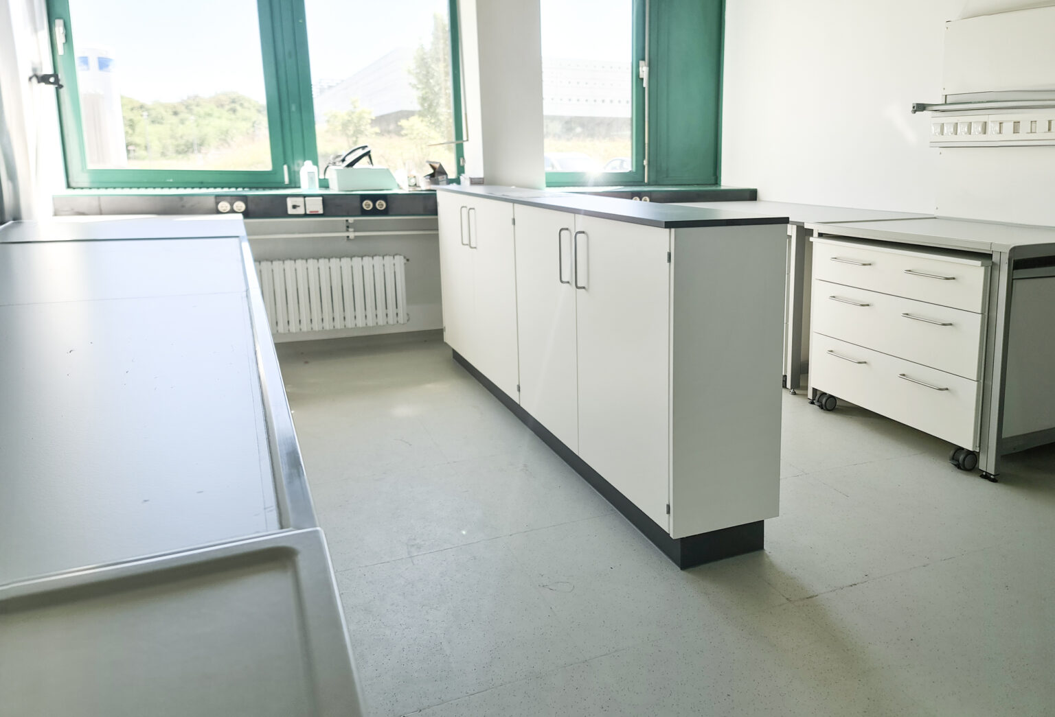 DLR Köln Geb.24 Umbau/Sanierung von Laboren » Laborplanung Leenen GmbH